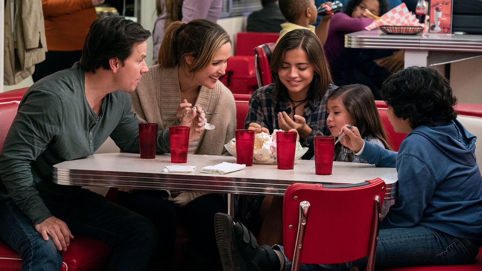 Instant Family - Film online på Viaplay Instant Family - Film online på Viaplay