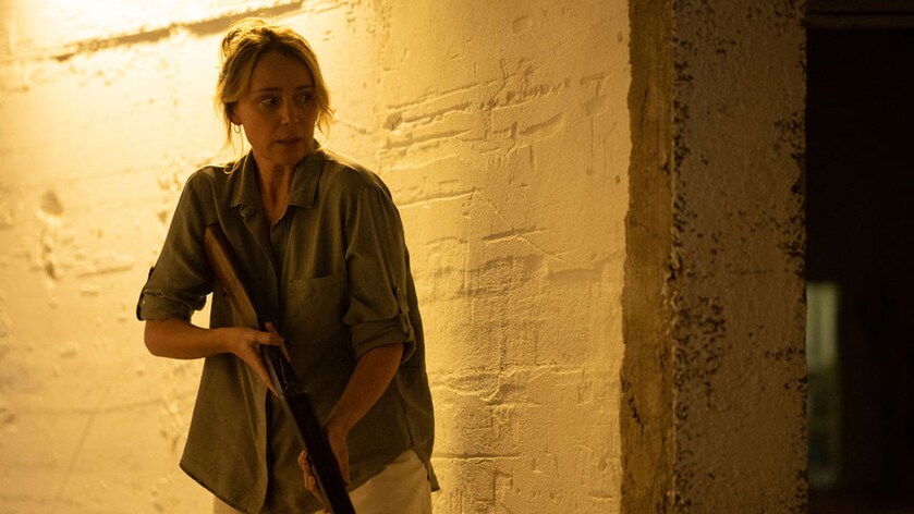 Crossfire - Seizoen 1 - Episode 2 - tv-series online - Viaplay