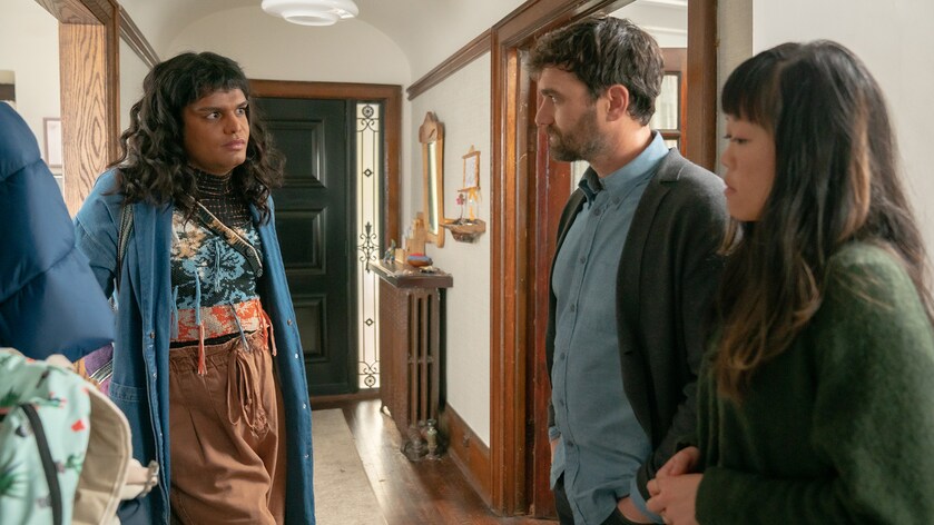 Sort Of - Säsong 1 - Avsnitt 1 - TV-serier online - Viaplay