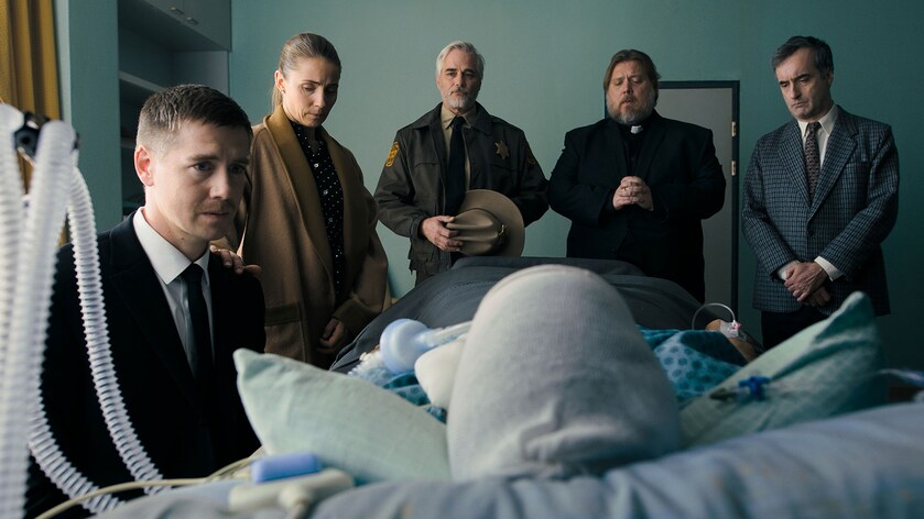 Se The Middle Man online - Viaplay