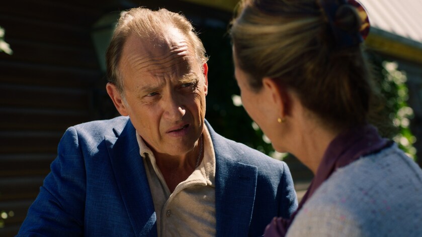 Strandhotellet - Sæson 2 - Afsnit 1 - Viaplay