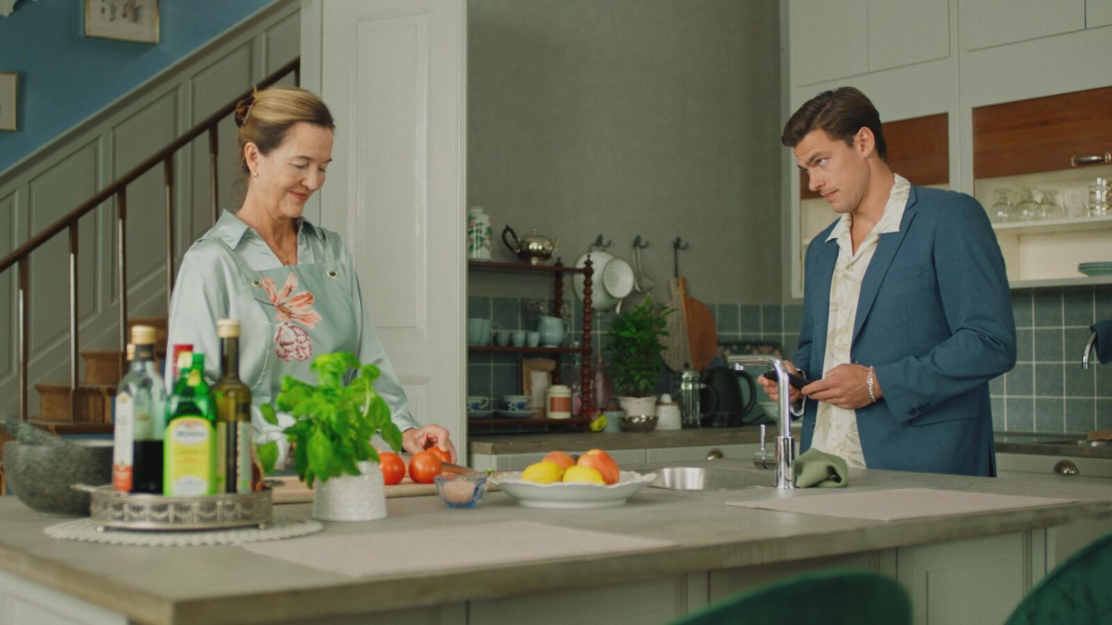 Strandhotellet - Sæson 2 - Afsnit 4 - Viaplay