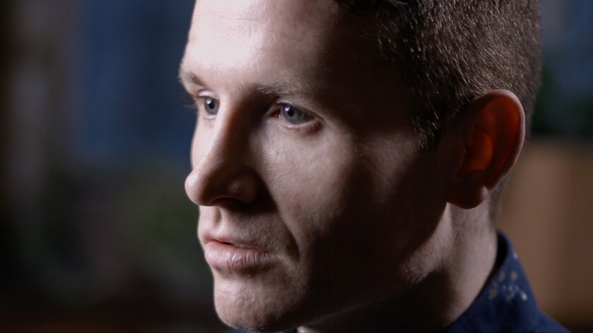 Se Surviving Sinaga online - Viaplay