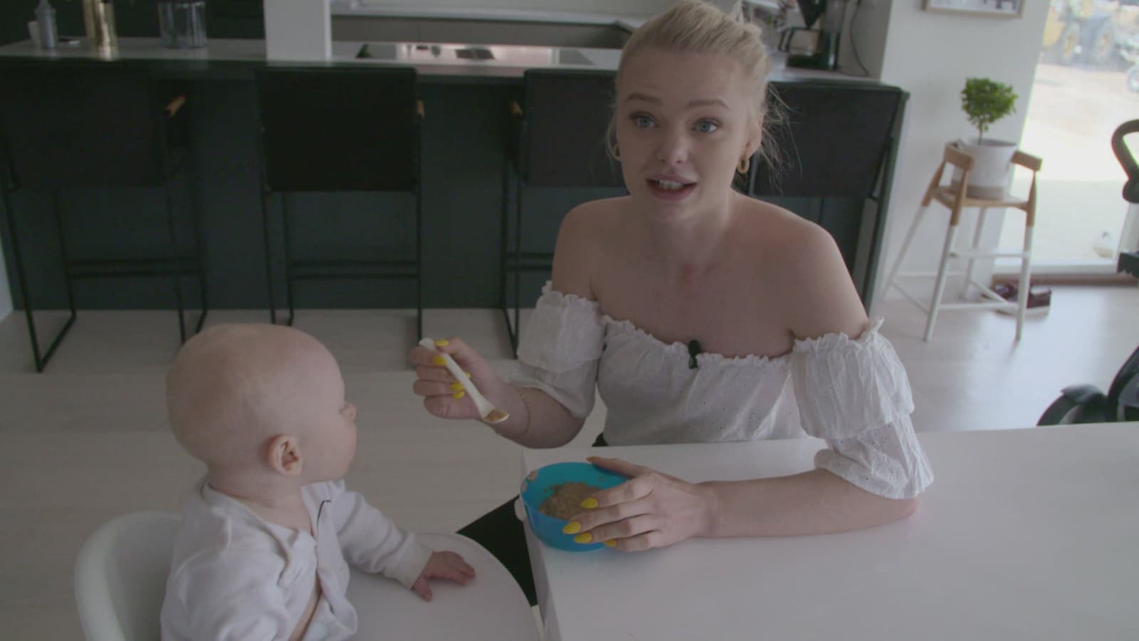 Unge mødre Sverige - Sesong 6 - Episode 2 - TV-serien på nettet - Viaplay Unge mødre Sverige - Sesong 6 - Episode 2 - TV-serien på nettet - Viaplay