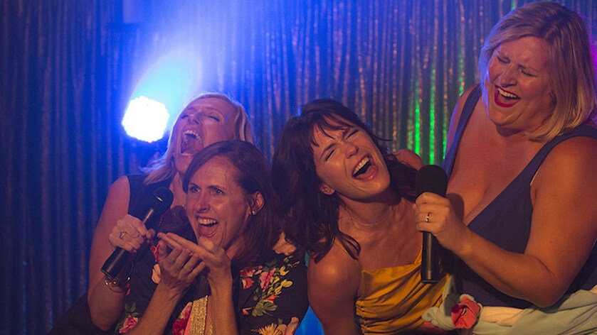 Se Fun Mom Dinner online - Viaplay